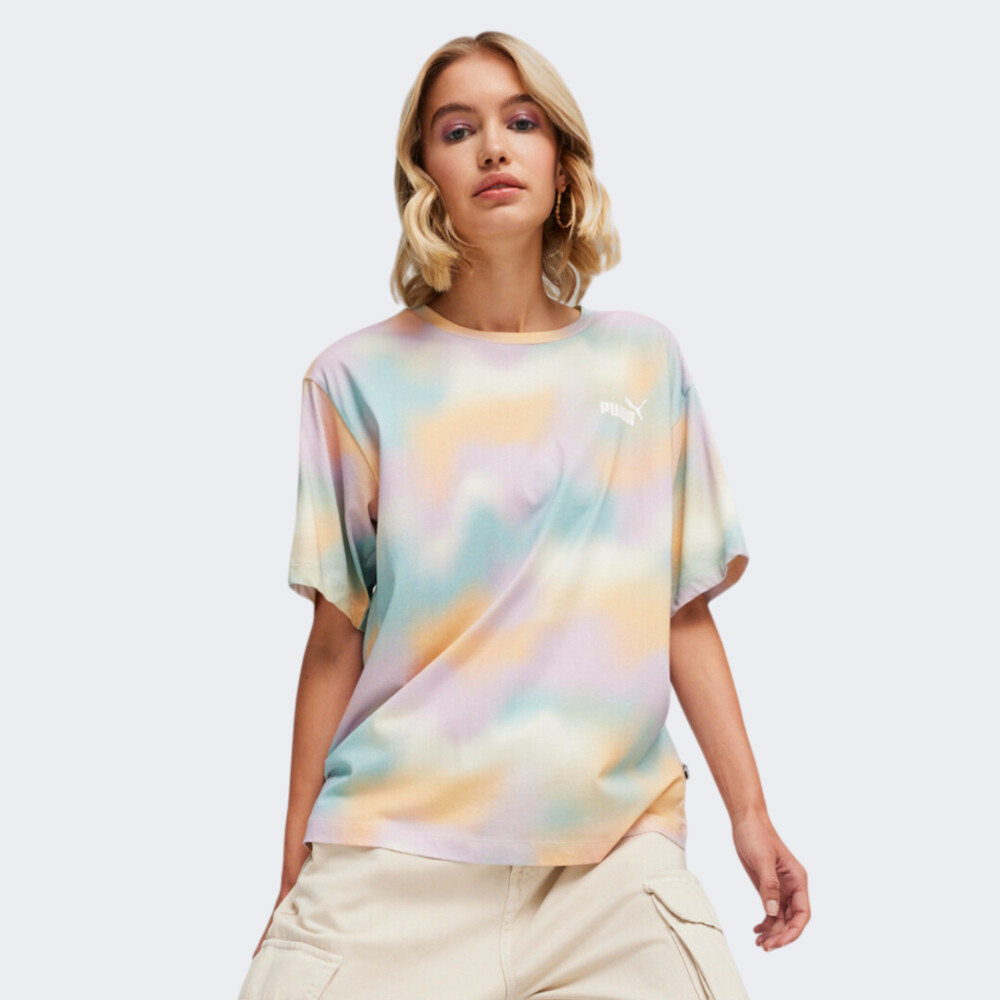 Футболка Puma ESS+ SUMMER DAZE Relaxed AOP Tee | Колір: різнокольоровий ...